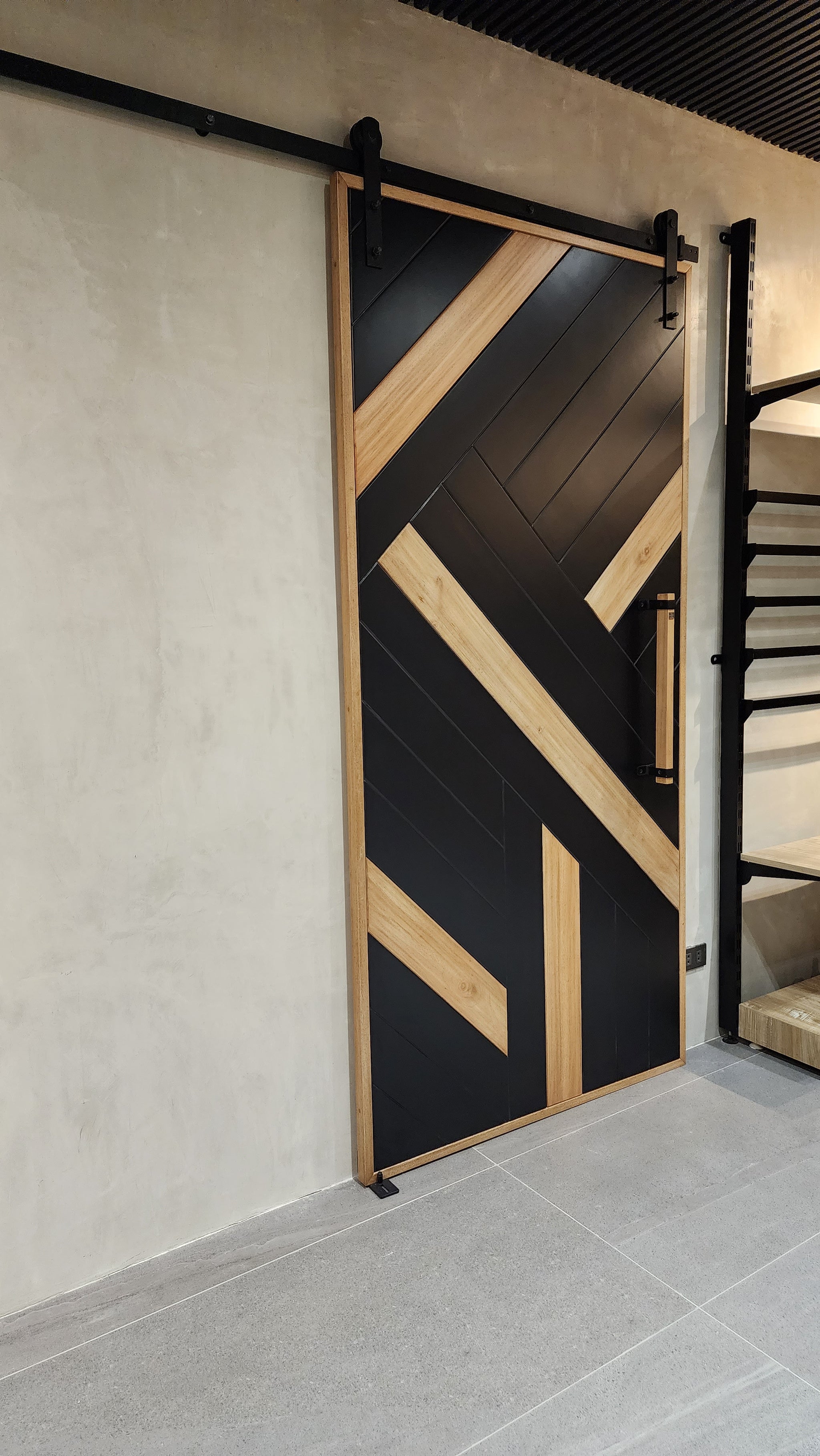 THE NEST MANILA BARN DOOR – tablaprimera